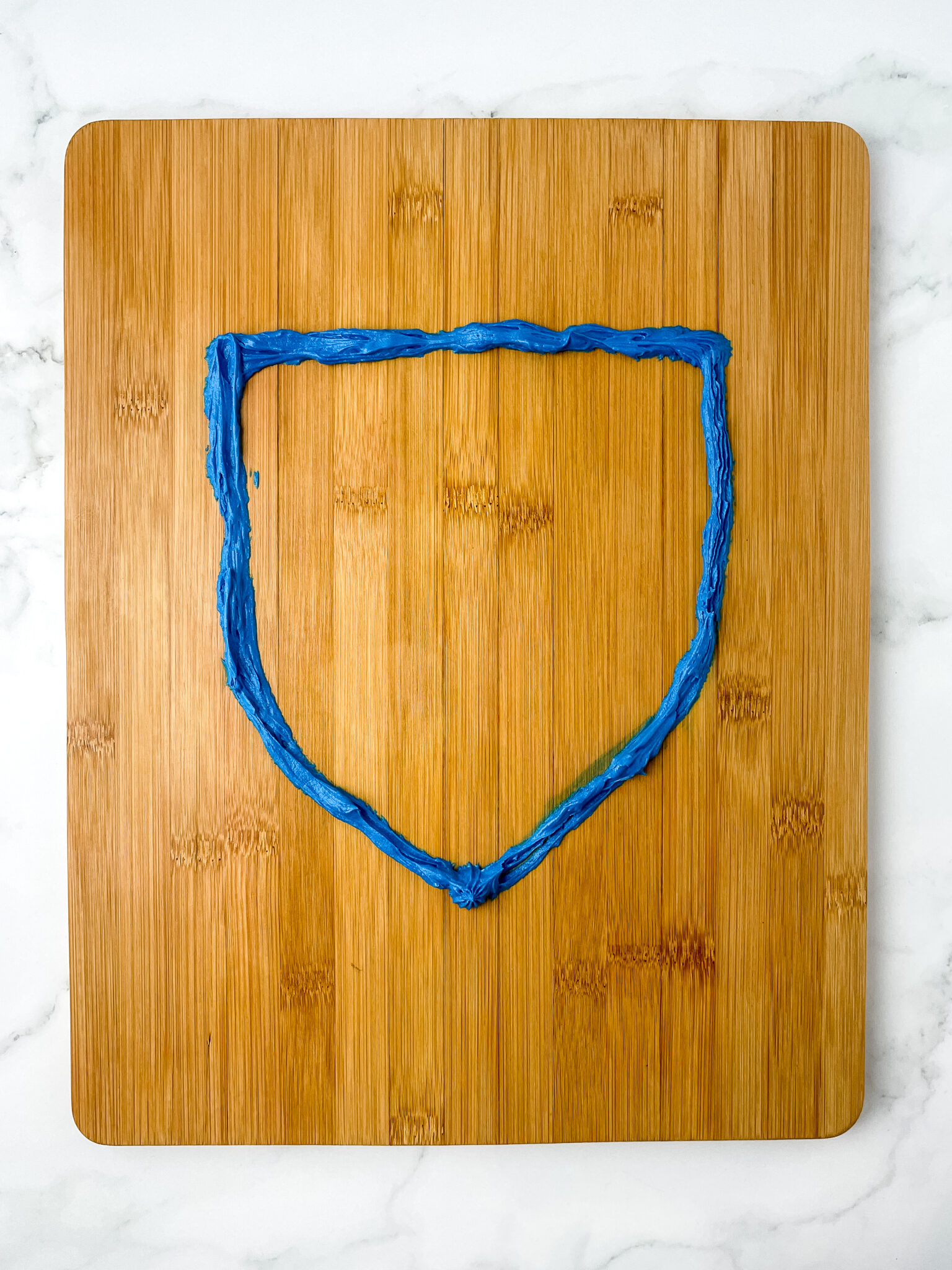 How to make a Harry Potter Ravenclaw Badge Buttercream Board - Black ...