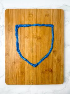 How to make a Harry Potter Ravenclaw Badge Buttercream Board - Black ...